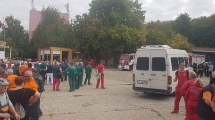 Напълно е потушен пожарът в „Дунарит“ - По света и у нас - БНТ Новини