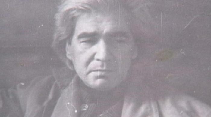 В кадър: Поетът Иван Пейчев. Един невероятен гладиатор - По света и у ...