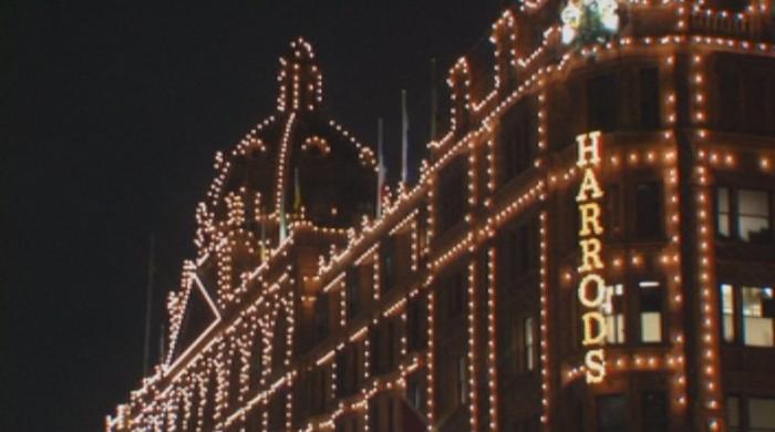 Коледният дух вече се усеща по улиците на Лондон - По света и у нас ...