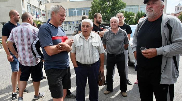 В село Мрамор протестираха срещу унищожаването на домашни прасета - По ...